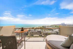 Apartamento, 2 quartos, vista para o mar | Varanda