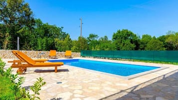 Casa (Three Bedroom Holiday Home with Pool) | Piscina exterior | Piscina exterior sazonal