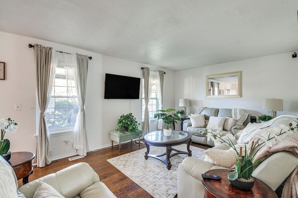 距钻石舞厅3英里:带围栏庭院的家! - 奧克拉荷馬