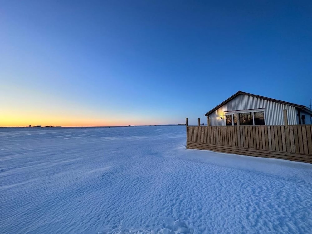 Cave Cabins - İzlanda