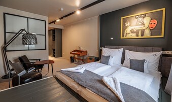 Quarto casal ou duplo superior | Quartos à prova de som, Wi-Fi de cortesia, roupa de cama