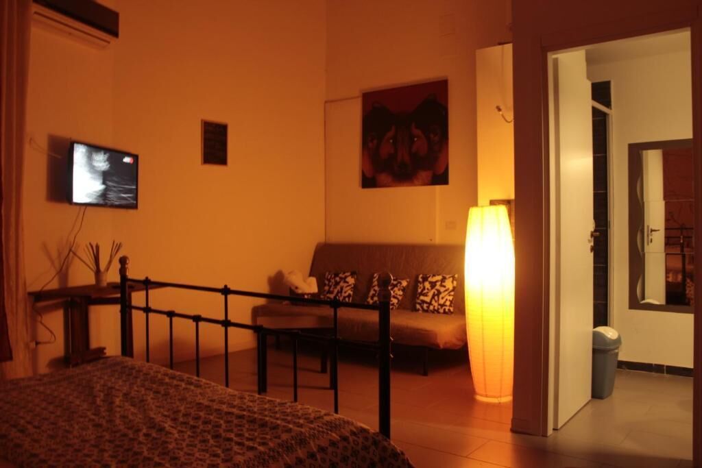 Large Apartment In The City Center With Terrace And Two Kitchens. - Catania