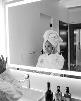 Chalé luxo, sacada, vista para a piscina | Banheiro | Secador de cabelo, toalhas de banho, sabonete, shampoo