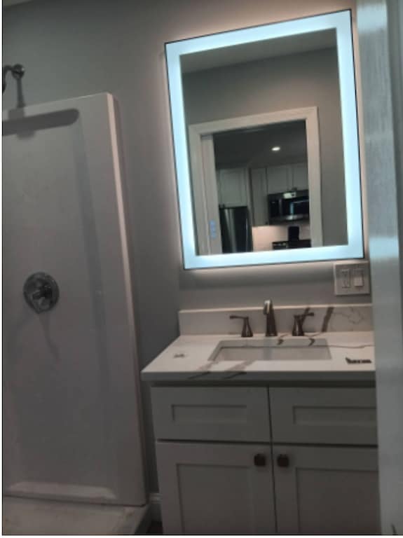 The Tiny-lux At Atwells Ave Laundry Apt. Parking\n\n - Rhode Island