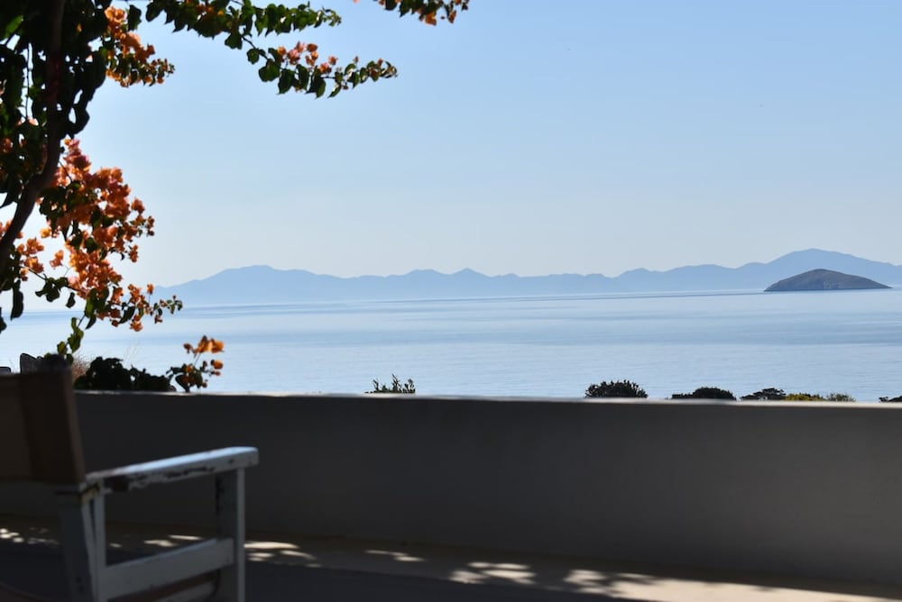 Marathitis Cottage House - Aegean Sea View - Naxos