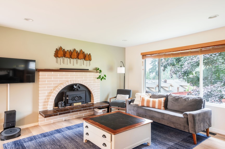 Suburban Oasis W/ Hot Tub, Fitness Room, And Office In Serene Bothell - 보셀