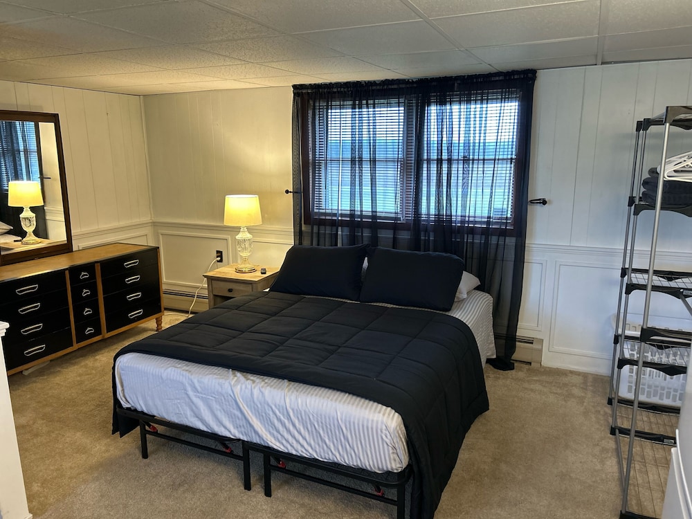 Charming one bedroom downstairs apartment with living room , kitchen ...