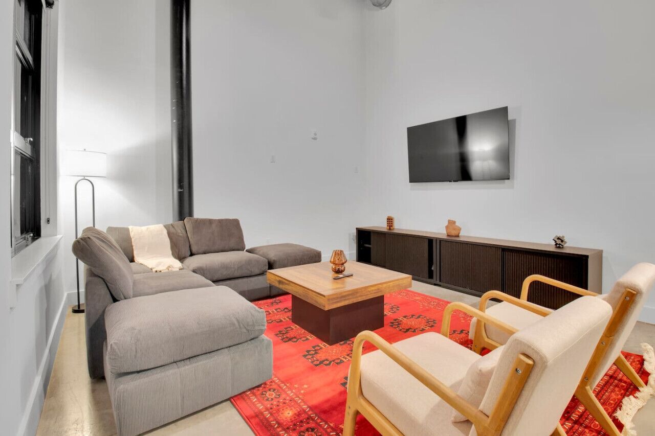 Urban Oasis | Pool & Gym | Close To Downtown Fun! - Greenville, SC