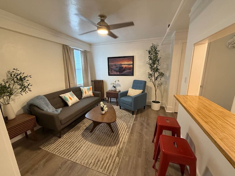 Retro Haven In 1930s Gem 312 - 克拉馬斯福爾斯