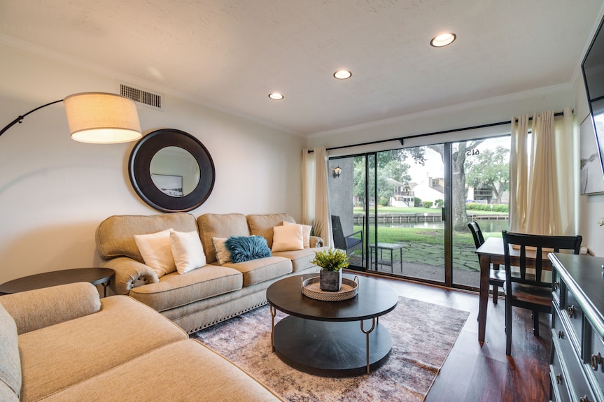 Waterfront Condo On Lake Conroe W/ Boat Launch! - Lake Conroe, TX