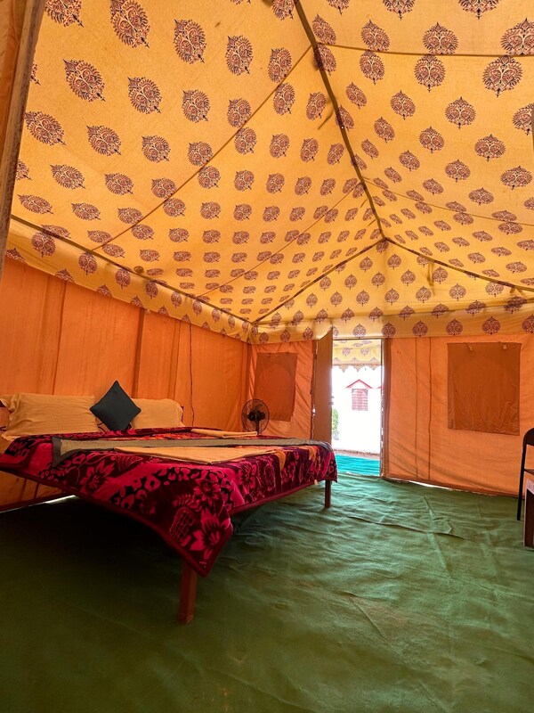 Safari Nights Resort Jaisalmer - Jaisalmer