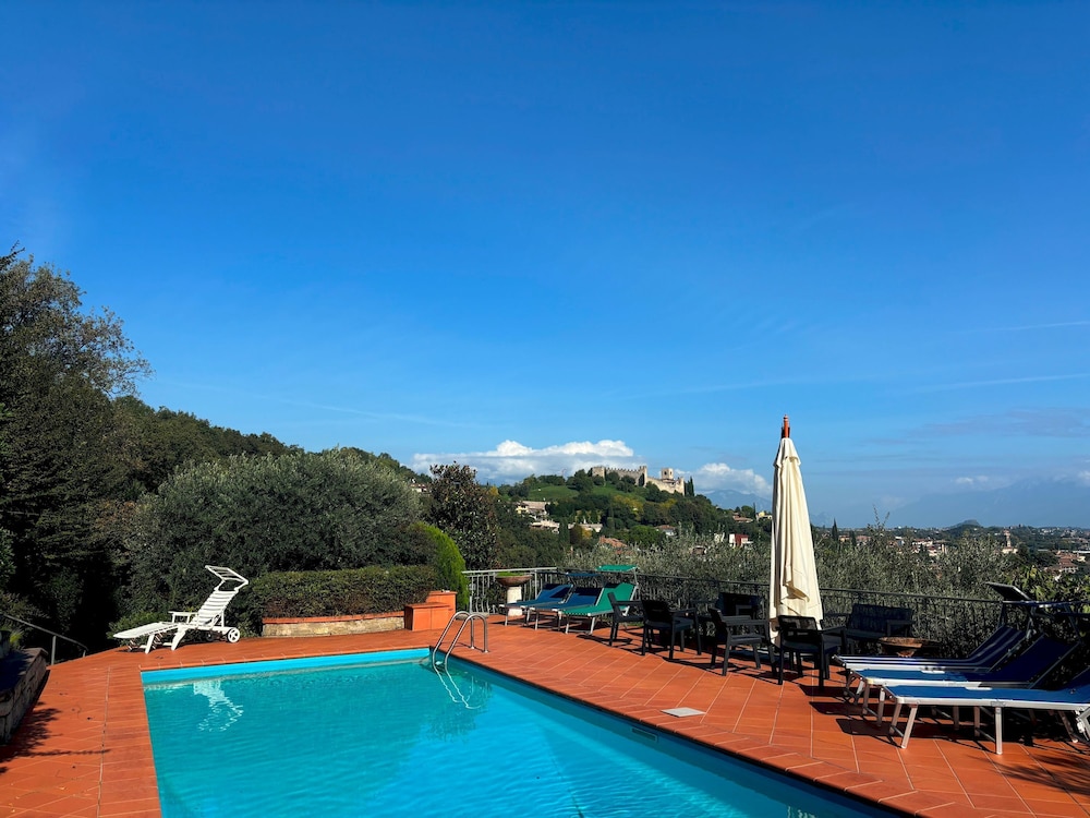 Villa Castlegrace Lake Garda - Italian Homing - Padenghe Sul Garda