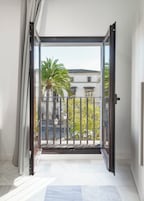 Estúdio, varanda | Com decoração personalizada, com mobília individualizada, secretária