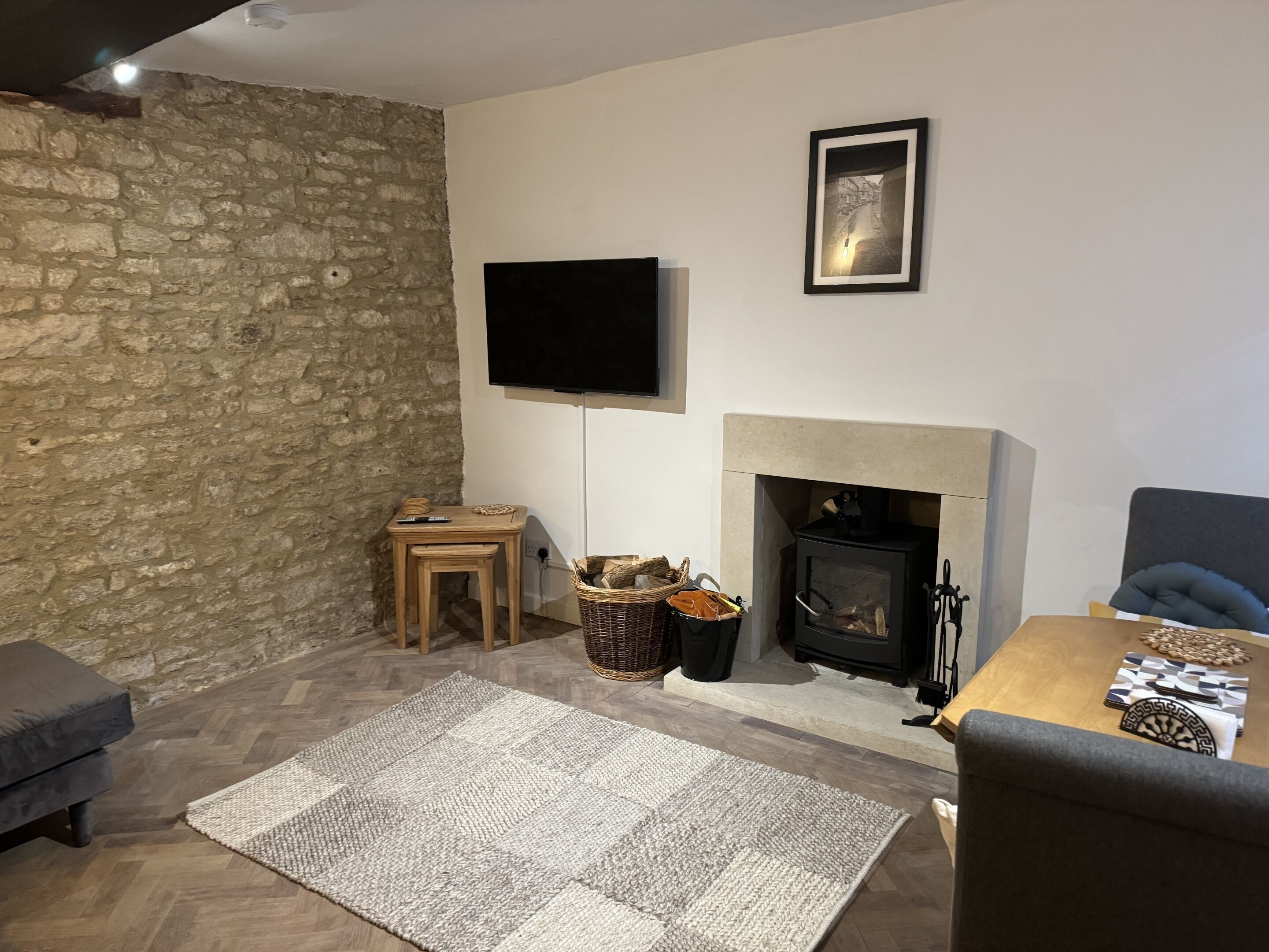 Cottage-traditionelle-sdb Privée Avec Douche-vue Sur La Cour - Burford