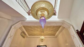 Casa Comfort, varanda, vista para a piscina | Sala de estar | Televisor