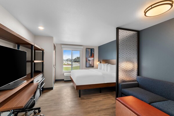 Everhome Suites Bastrop - Bastrop