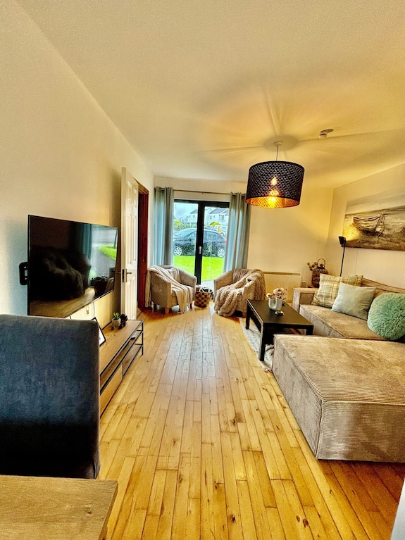 Irish Sea Whispers Villa - My Charming Costal Retreat In The Heart Of Youghal - Youghal