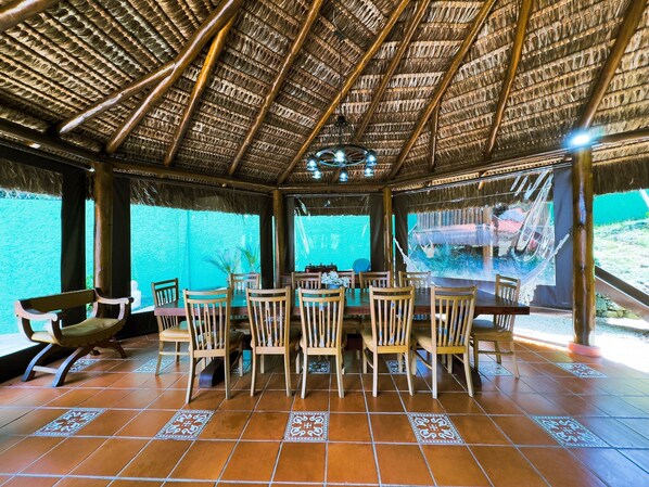 Villa | Restaurantes