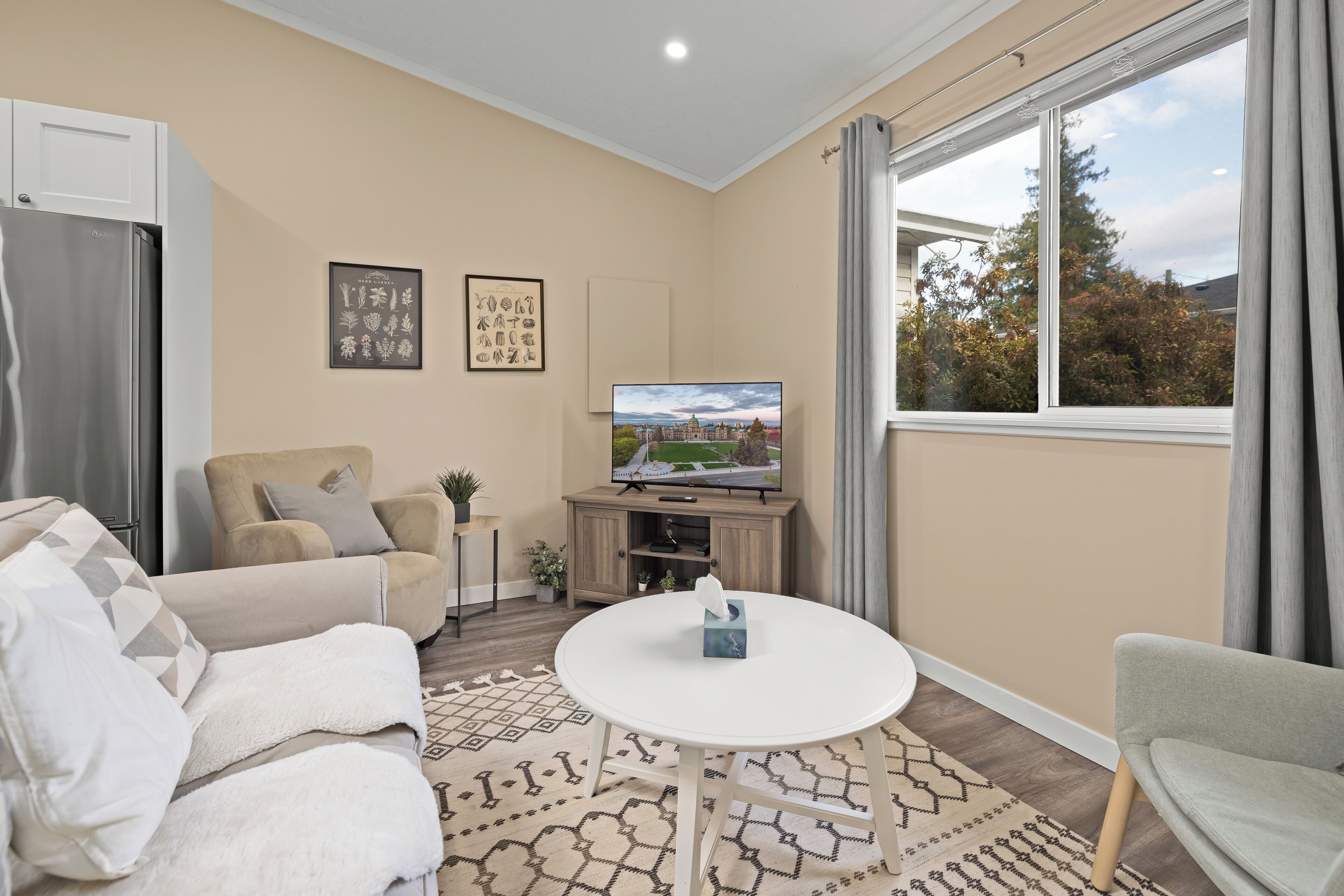 Oceanfront Inn: Private Boardwalk, Beach Access, & Free Kayaks! - 수크