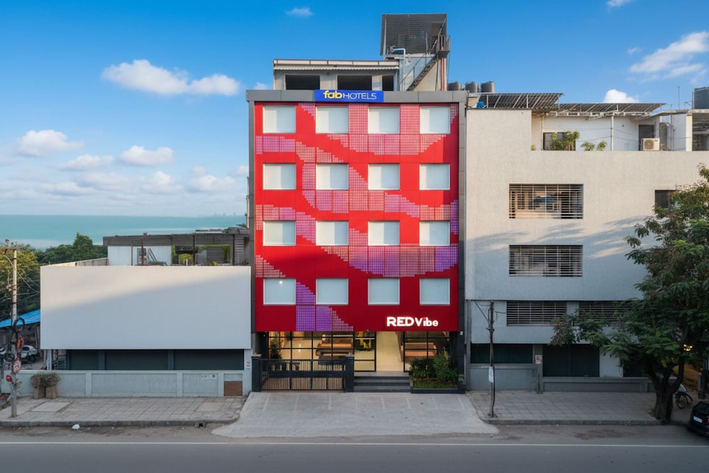 Fabhotel Red Vibe - Bhopal