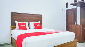 Quarto casal luxo | Escrivaninha, Wi-Fi de cortesia, roupa de cama