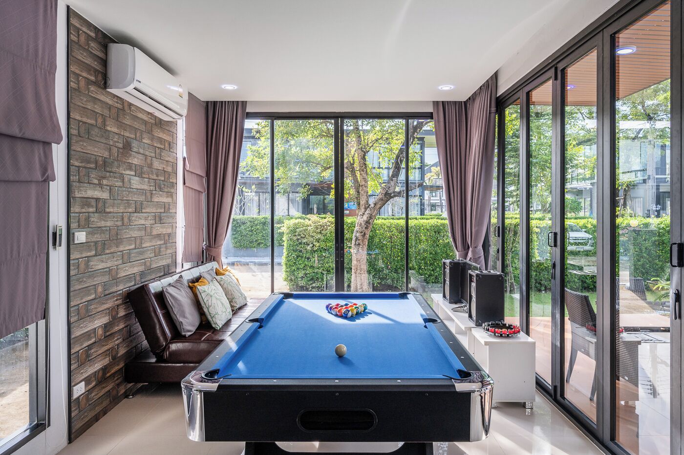 Casa, 3 quartos, piscina particular, vista para o parque | Área de estar