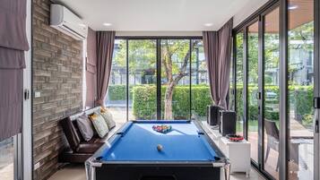Casa, 3 quartos, piscina particular, vista para o parque | Área de estar