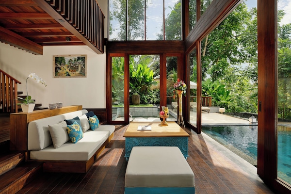 Vila exclusiva, vista para o vale | Área de estar | Lareira