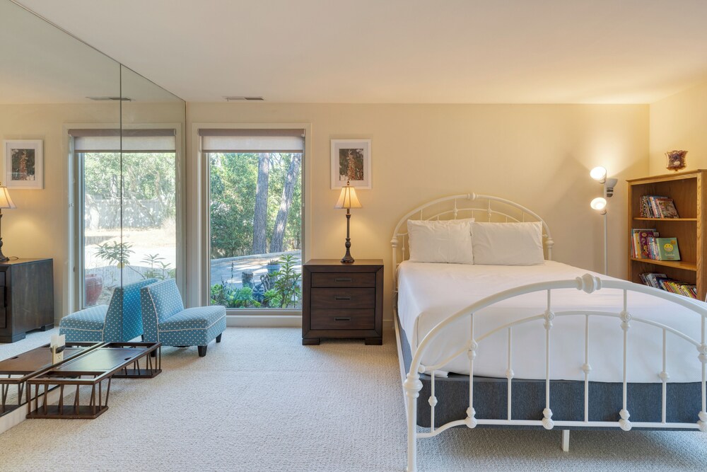 Serene Crest by AvantStay | A+ Design Near Beaches - Del Monte Forest ...
