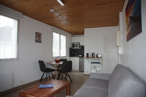 Apartamento conforto, 1 quarto, para não fumantes, cozinha americana | Sala de jantar