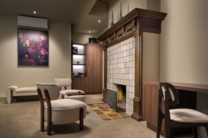 Quarto Superior | Cofre no quarto, quartos insonorizados, ferro/tábua de engomar