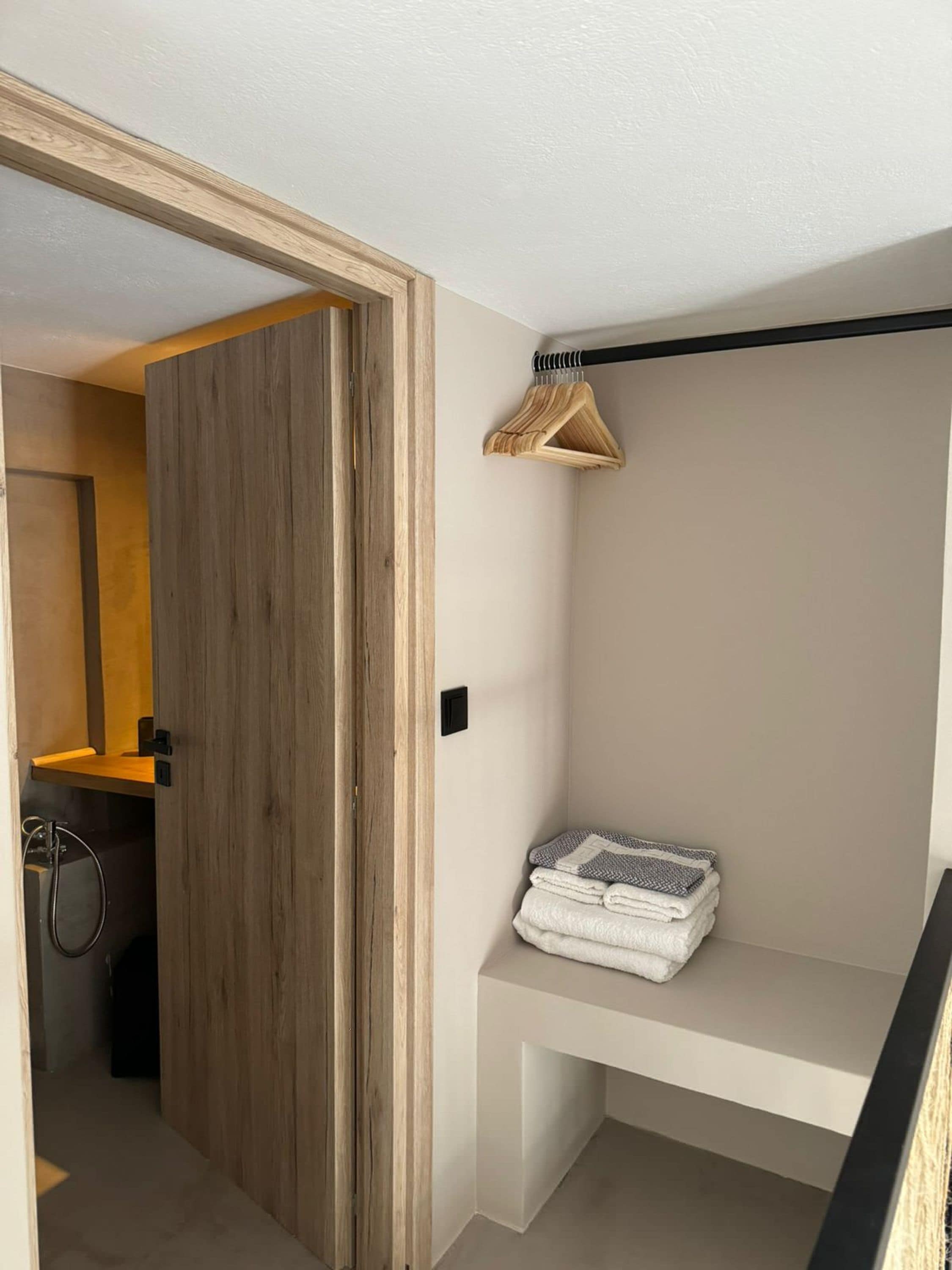 Apartamento, fumadores | 2 quartos, secretária 