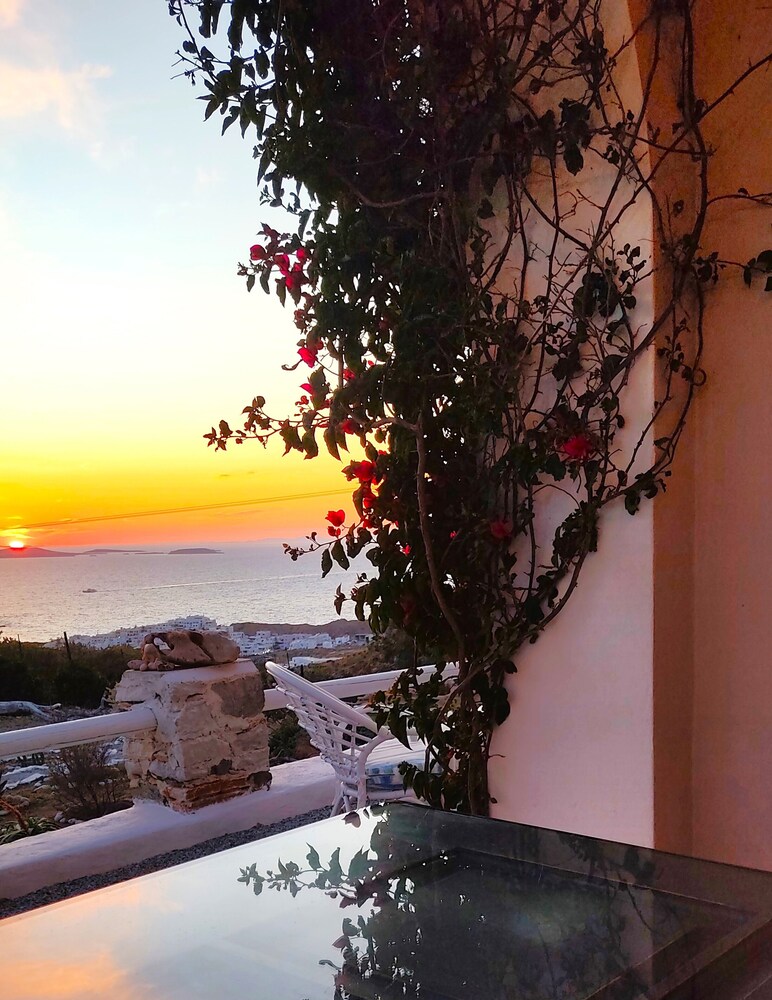 Zephyrus Sunset House - Naxos