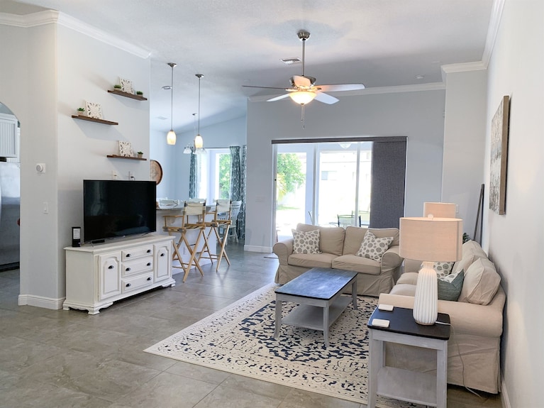 Hibiscus Hideaway In Cocoa Beach - Cocoa Beach, FL