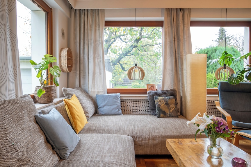 Home Port: Hanover; Large House With A Pool, Sauna, And Beautiful Garden - Hanover