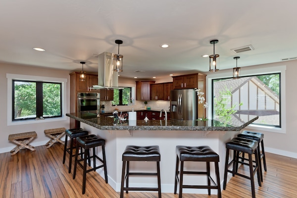 The Beatrice Estate 7 Bedroom Estate - Grand Junction, CO