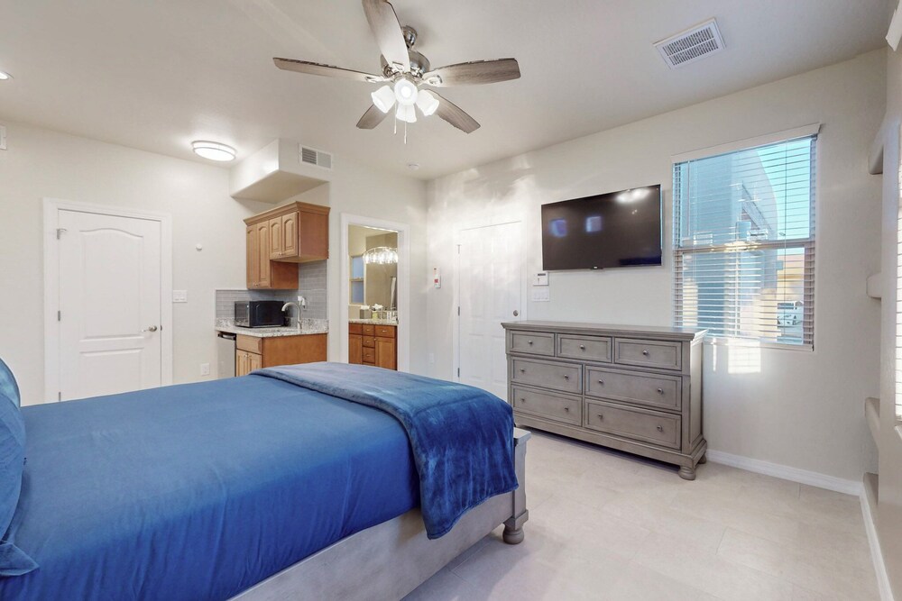 Newly renovated! Furnished Luxury Rental! Near Balloon Fiesta Park ...