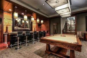 Apartamento Deluxe, Vista para a cidade | Lounge executivo