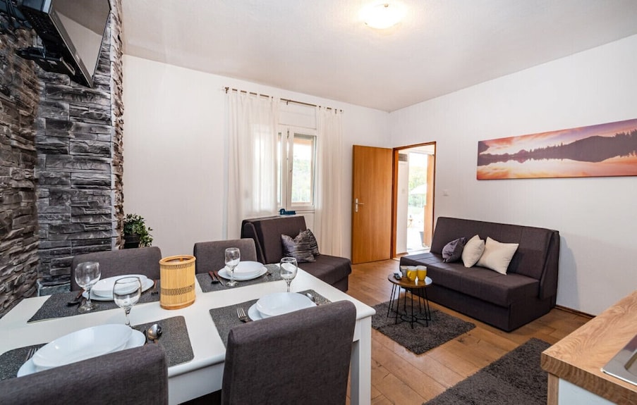 Holiday Home Zelengrad - Croatia