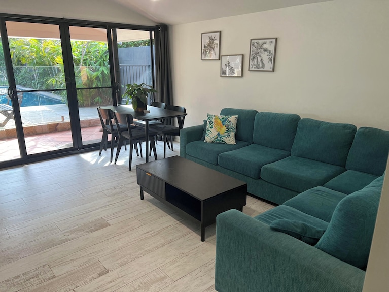 Lakeside Retreat\nlevel 1 Minute Walk To Beach \Nown Pool - Terrigal