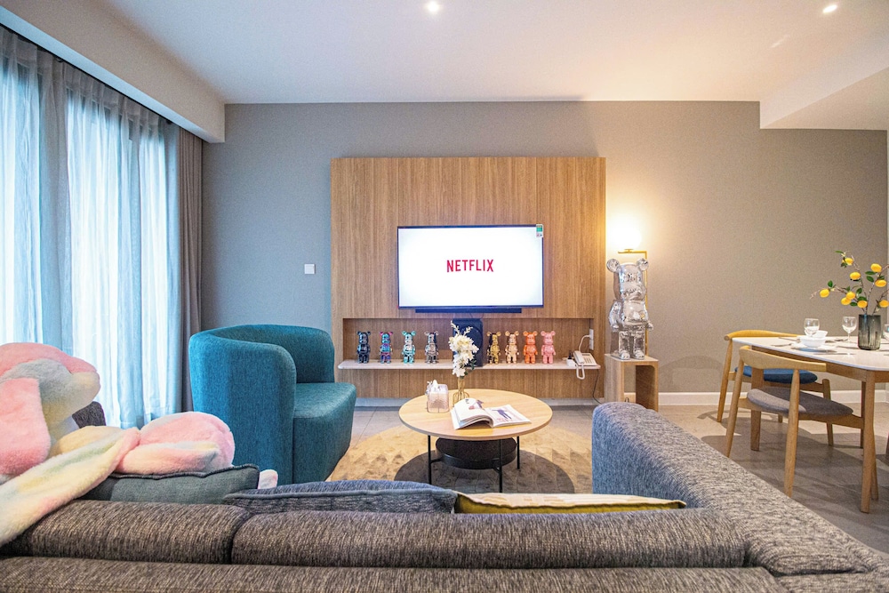 Lusso Suites - D1mension & Zenity Tower - Ho Chi Minh