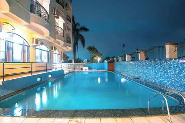 Treebo Reveniir Resort With Pool - Lonavla