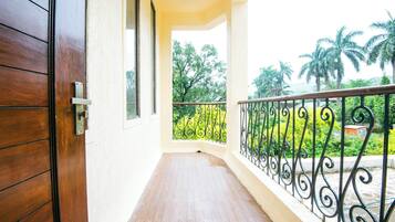 Quarto premium | Individualmente mobiliados, escrivaninha, cortinas blackout