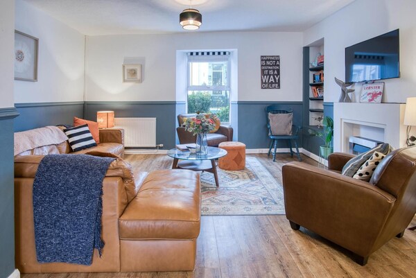 Lobster Cottage - 3 Bedroom Cottage - Tenby - Tenby