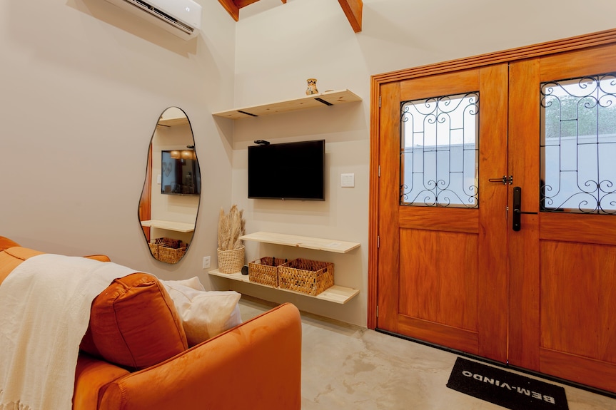 Yellow House - (House For Up To 8 People.) - Bonito