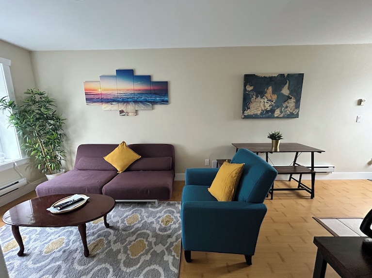 Cozy, Tranquil & Private/ Full 1 Bedroom Loft, Sleeps 4, Ac And Wi-fi - Surrey