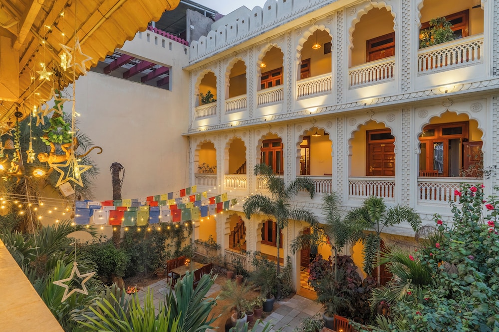 Banana Hostel - Ajmer