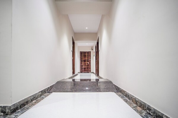 Sunbright Rooms Residency Hotel - Thane