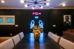 Casa | 4 quartos, acesso à internet de alta velocidade