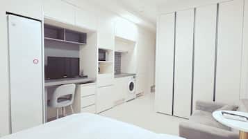 Escrivaninha, espaço de trabalho para notebook, quartos à prova de som